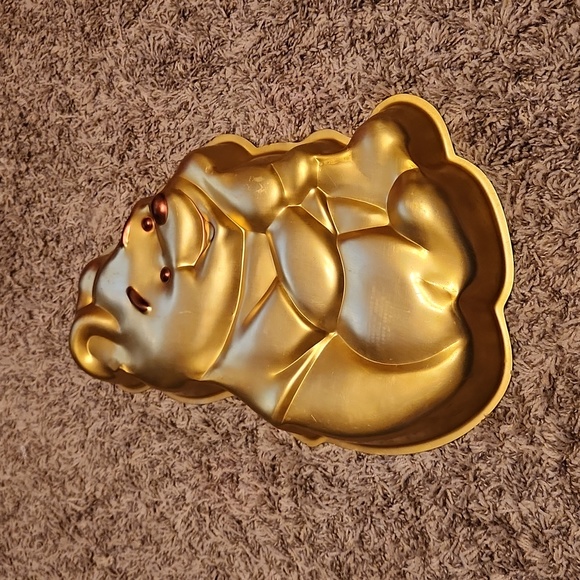 Wilton | Kitchen | Winton Winniethepooh Cake Pan 989 | Poshmark